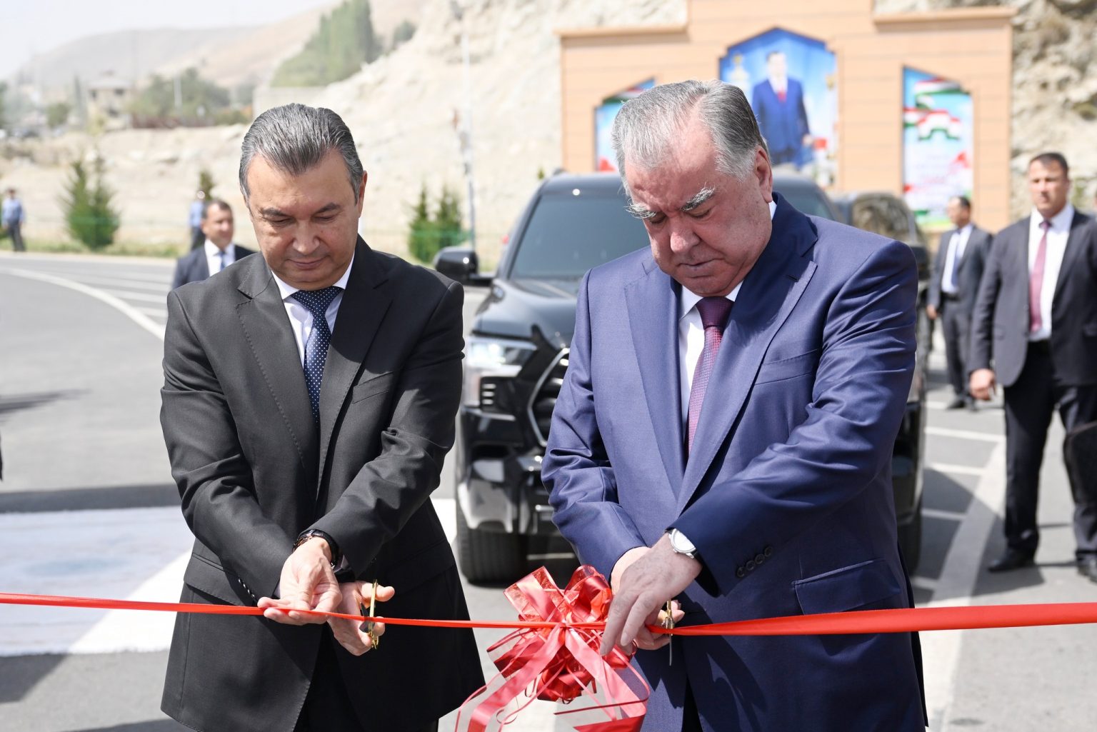Commissioning of the road from the Rogun-Nurobod round about to the ...